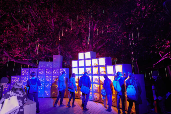 NEON PLAYGROUND – Additive Lighting